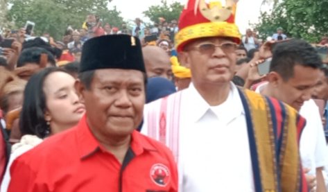 Tak Ada Musuh yang Abadi: Kodi Mete dan Markus Dairo Talu Rekonsiliasi ...